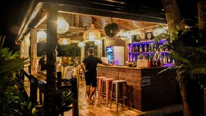 Bar (no alojamento)