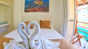 Quarto Duplo ou Twin Deluxe, 1 cama de casal ou 2 camas individuais | Minibar, cortinas/cortinados opacos, quartos insonorizados