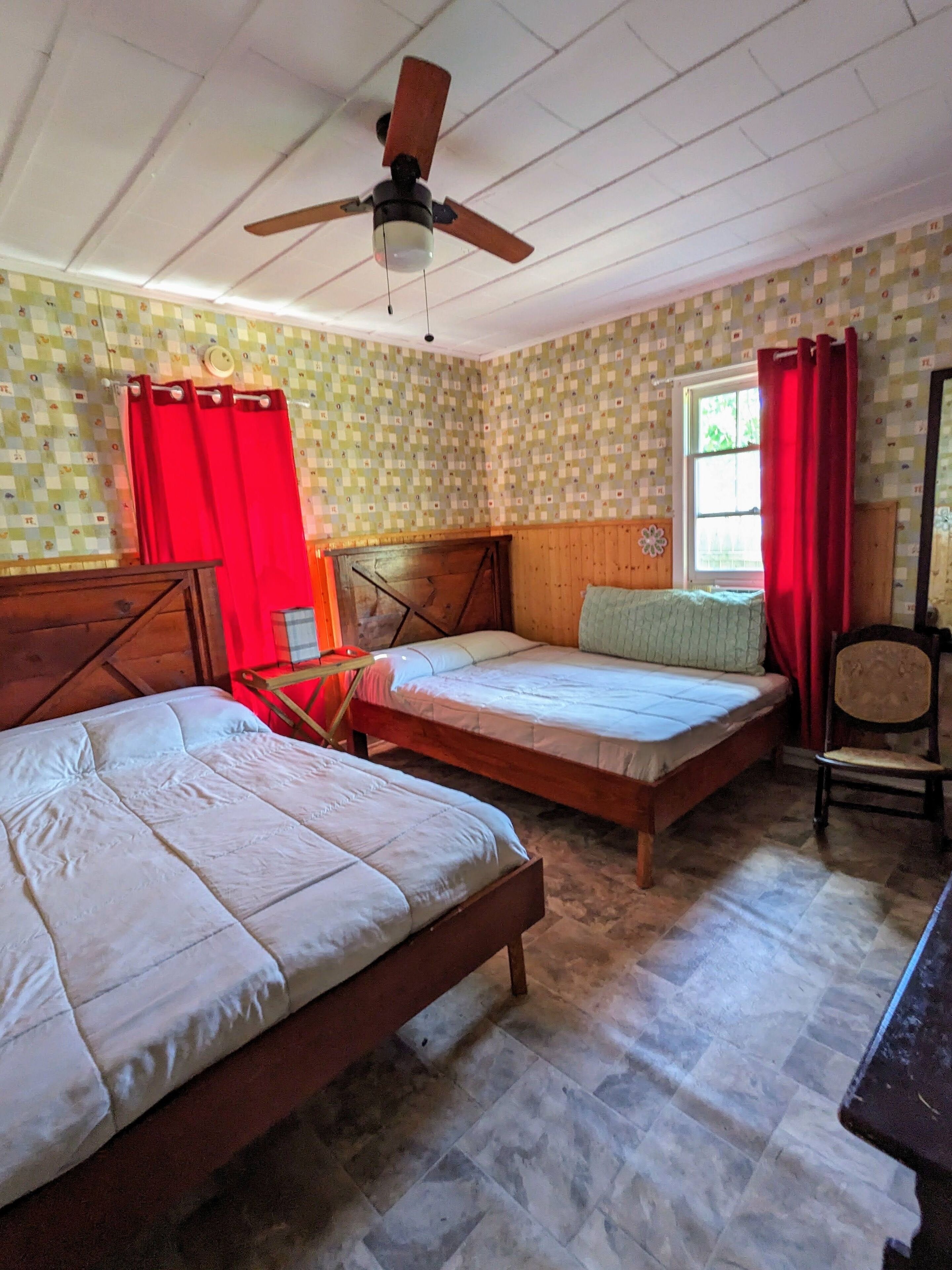 Seasonal Cottages Colony  With Outdoor Swimming Pool - Bethel, NY