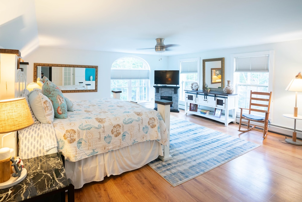 Ferry Lodging @Acadia Np ( Sleeps 14) - Bar Harbor, ME