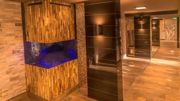 Sauna seca, banheira de hidromassagem, sauna a vapor, hidroterapia