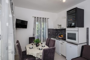 Villa (Apartman Villa) | Refeições no quarto