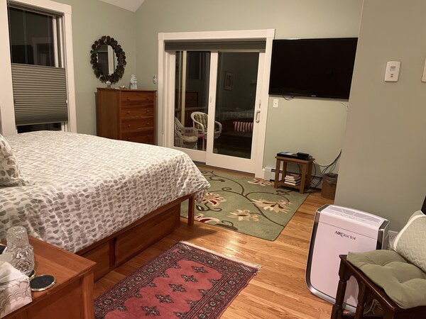 A Village Bed And Breakfast - Dedham, MA