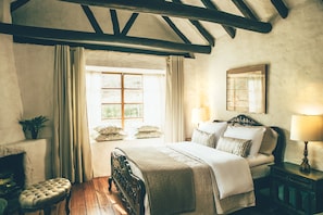 Quarto standard, 1 cama Queen | Berços (sobretaxa), camas extras/dobráveis (sobretaxa)