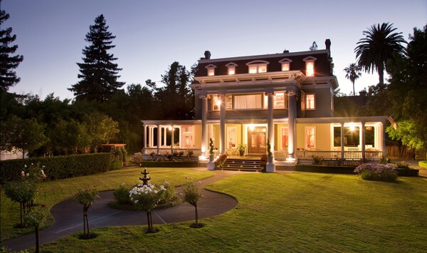 Churchill Manor B&b - Yountville, CA