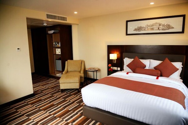 Avari Xpress Gulberg - Lahore