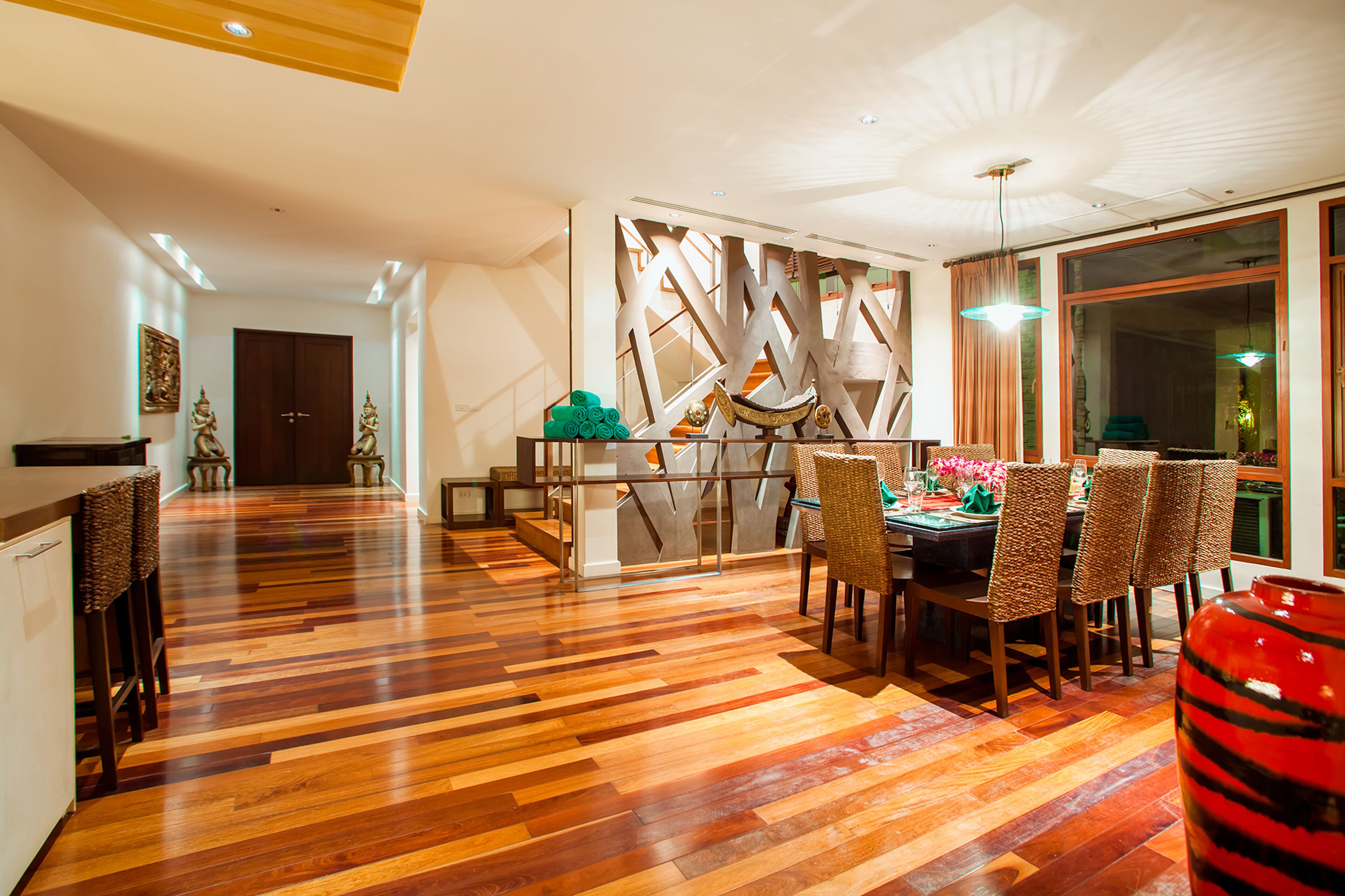 5 Bedrooms with Private Pool Villa | Zona de pequenos-almoços | Pequeno-almoço preparado no momento diário mediante uma taxa 