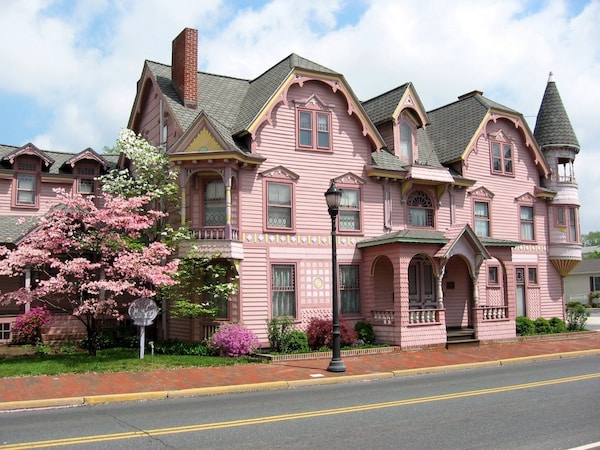 The Towers Bed & Breakfast - Delaware