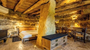 Suíte luxo | Roupas de cama premium, edredons de pluma, individualmente decorados