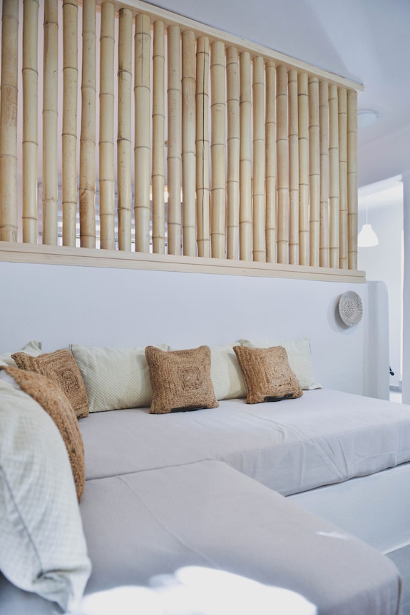 Apartment In Ag.anna Area,fully Equipped,semi-basement & Very Quiet Environment. - Naxos