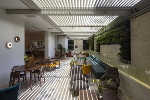 Café da manhã (EUR 30 por pessoa)