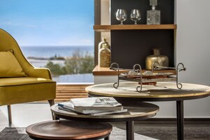 Two Bedroom Sea View Suite with private pool | Área de estar
