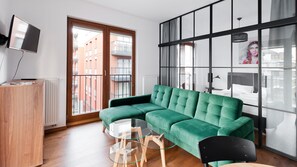 Apartamento (77 - Rakowicka 22 J) | Ferro/tábua de engomar, Wi-fi grátis, roupa de cama fornecida 