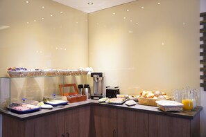 Buffet de pequeno-almoço