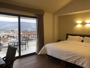 Suite Cidade, Vista para a cidade | 1 quarto, roupa hipoalergénica, camas de colchão viscoelástico 