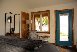 Cortinas blackout, Wi-Fi de cortesia, roupa de cama