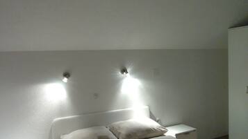 Apartamento Económico, vista para o jardim | 2 quartos, roupa hipoalergénica, camas de colchão pillowtop