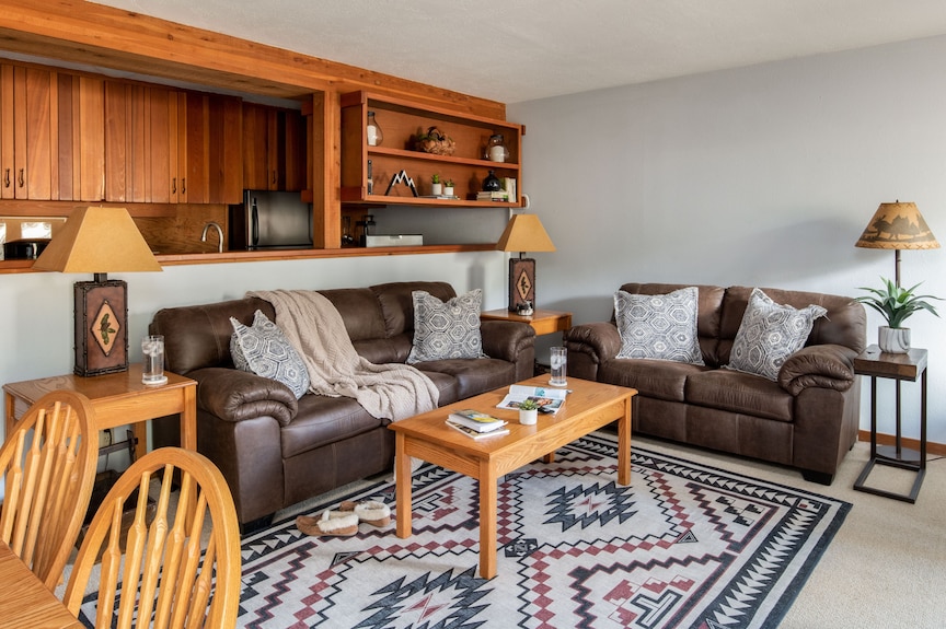 Outpost: Thimbleberry 3212 - Grand Teton National Park, Wyoming