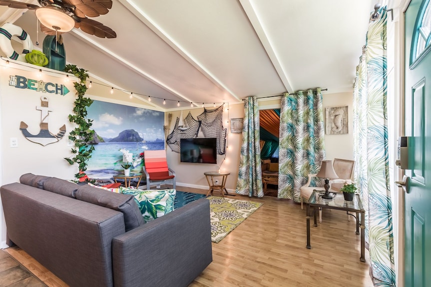 Wonders Of The World - Shawnee, KS