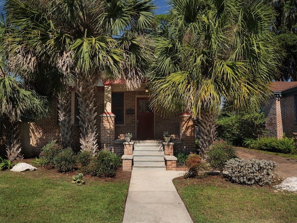 Charming Cottage In Downtown Historic Duckpond With Hot Tub & Infrared Sauna - Gainesville, FL