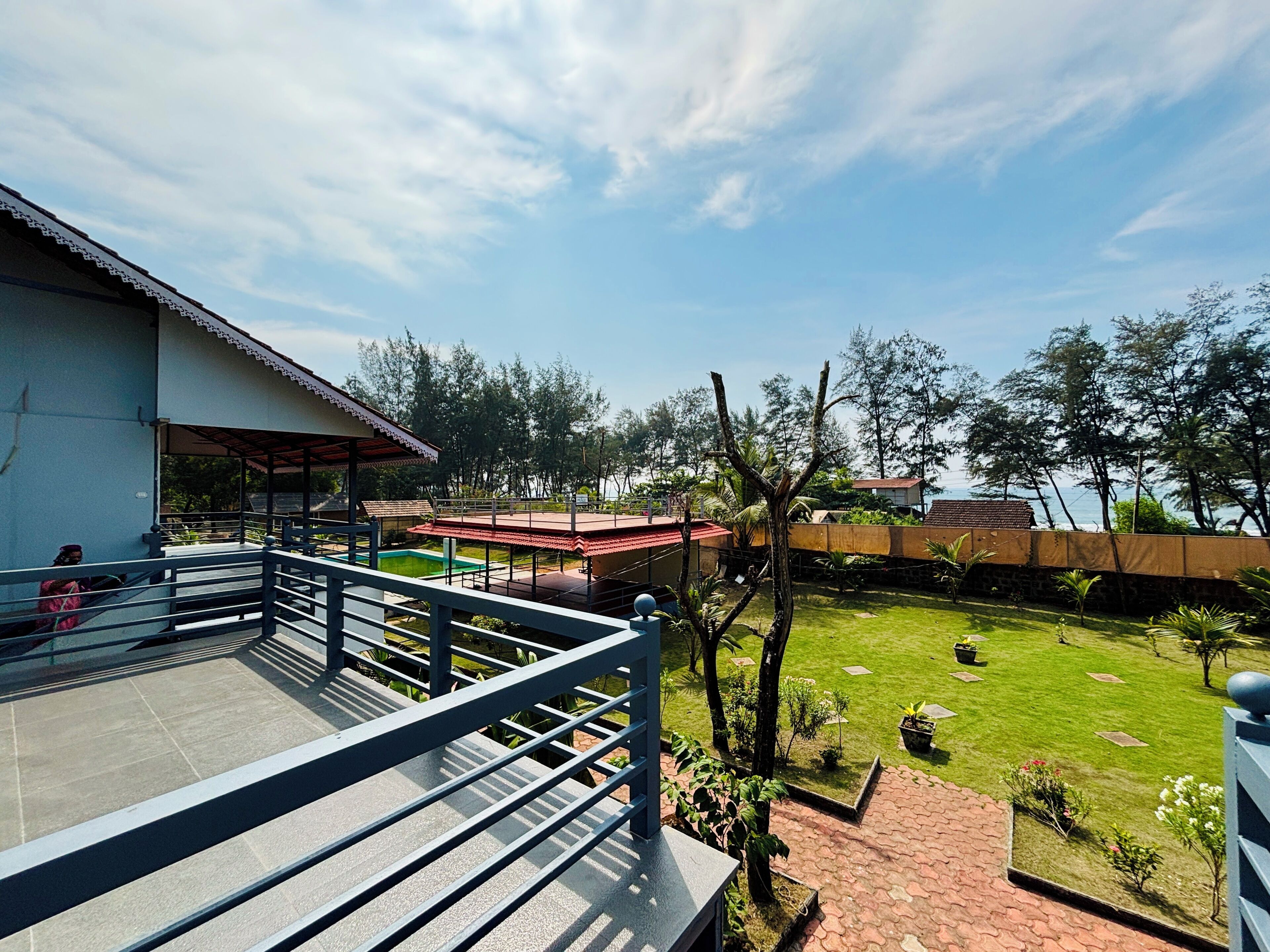 Vila superluxo | Escrivaninha, espaço de trabalho para notebook, Wi-Fi de cortesia