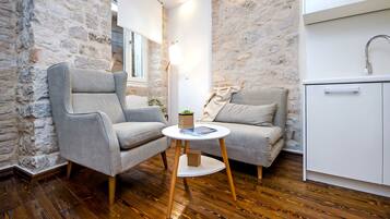 Estúdio Comfort | 1 quarto, com mobília individualizada, Wi-fi grátis