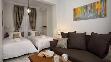 Estúdio básico, 2 camas de solteiro | 1 quarto, cofres nos quartos, escrivaninha, quartos à prova de som
