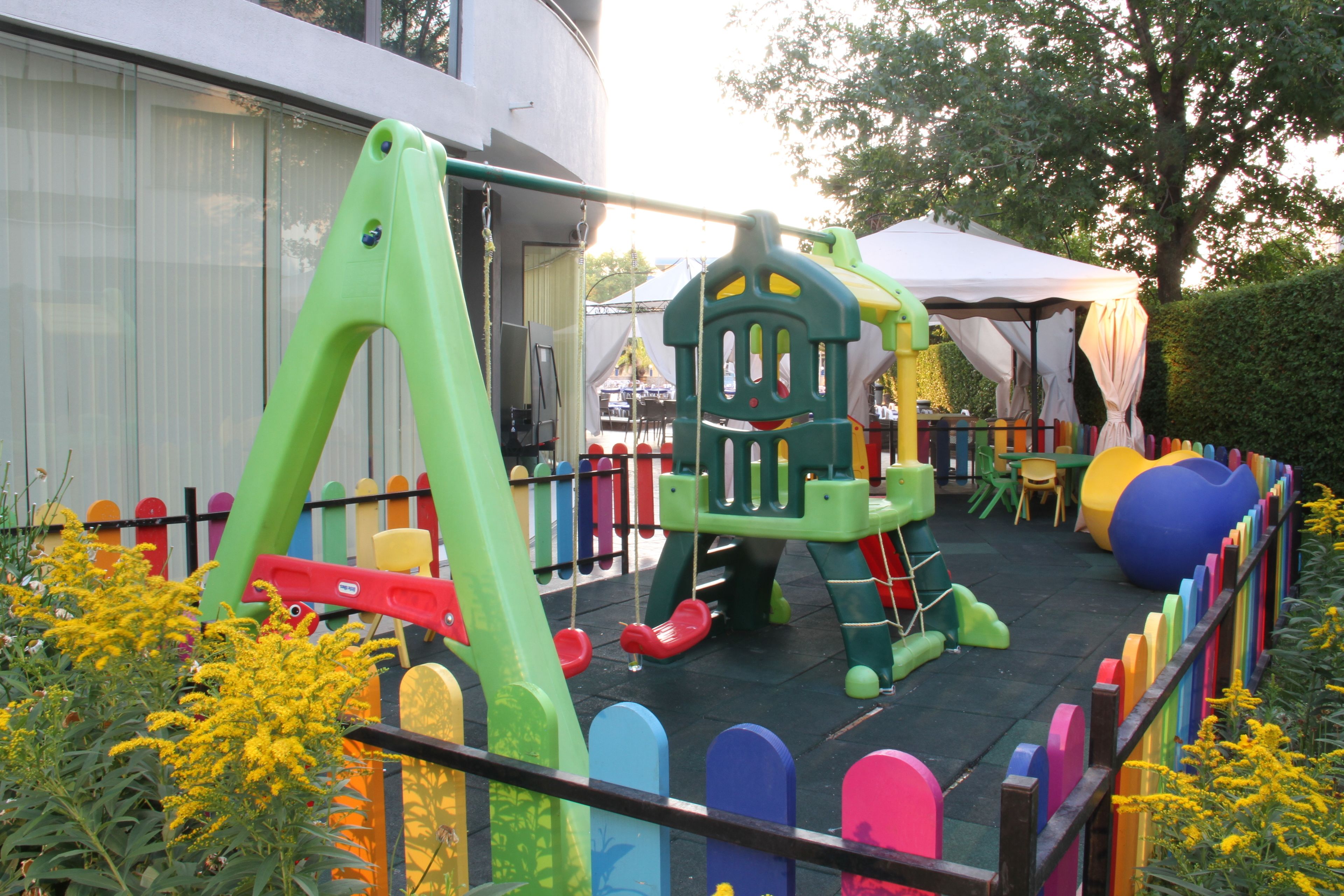 Área de recreio para crianças (ao ar livre)