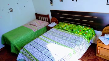 Quarto Duplo Superior | Ferro/tábua de engomar, Wi-fi grátis, roupa de cama fornecida