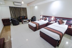 Ferro/tábua de engomar, Wi-fi grátis, roupa de cama fornecida 