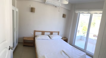 Escrivaninha, quartos à prova de som, ferros/tábuas de passar roupa