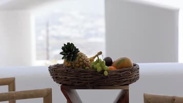 Vila luxo | Roupas de cama antialérgicas, frigobar, cofres nos quartos