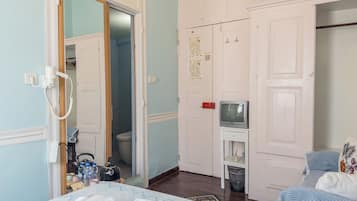 Quarto Duplo Standard | Roupa de alta qualidade, ferro/tábua de engomar, Wi-fi grátis