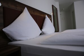 Secretária, cortinas/cortinados opacos, quartos insonorizados 