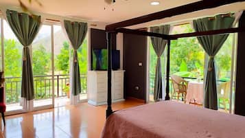 Cortinas/cortinados opacos, roupa de cama fornecida