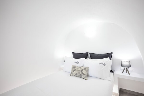 White Side Suites - Oia