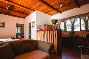 Casa de campo | Cozinha privada | Geladeira, micro-ondas, fogão, cooktop