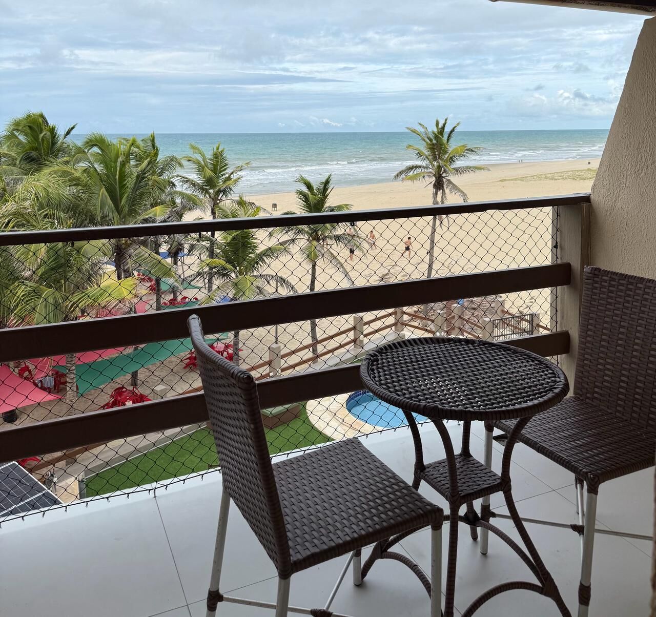 Duplo Varanda, vista para o oceano | Frigobar, escrivaninha, cortinas blackout, ferros/tábuas de passar roupa