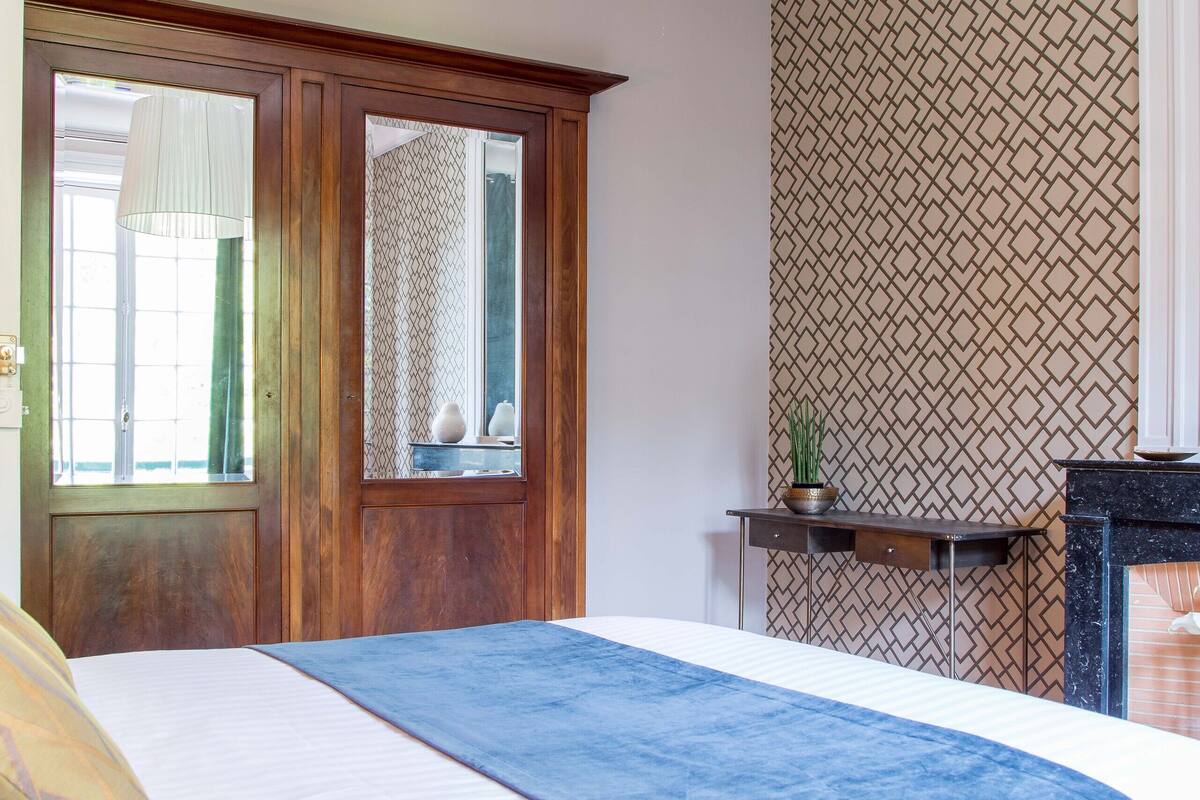 Quarto Duplo Deluxe, casa de banho anexa, vista para a piscina (Le Repos du Marquis) | 1 quarto