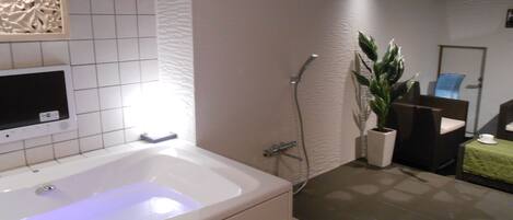 Quarto, para não fumantes (Deluxe King) | Edredons de pluma, cortinas blackout, Wi-Fi de cortesia, roupa de cama