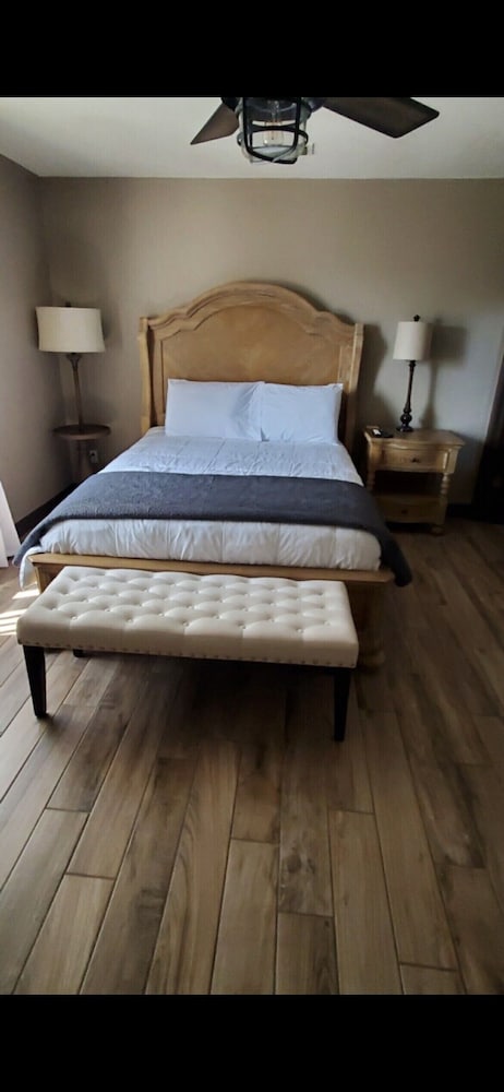 New,decorated, Snow Bird Contact For Winter Stays - Lake Havasu City, AZ