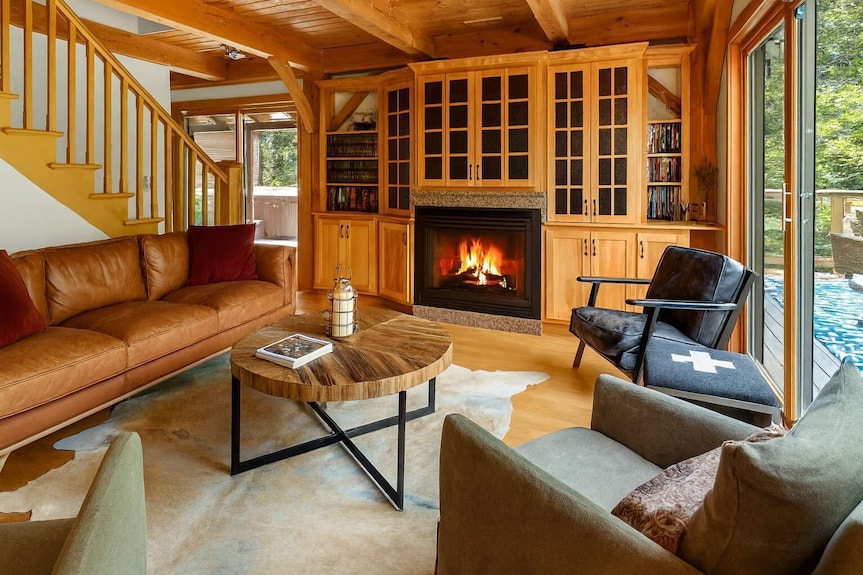 Mountain Pines: Private, Hot Tub, Family Friendly - 스토