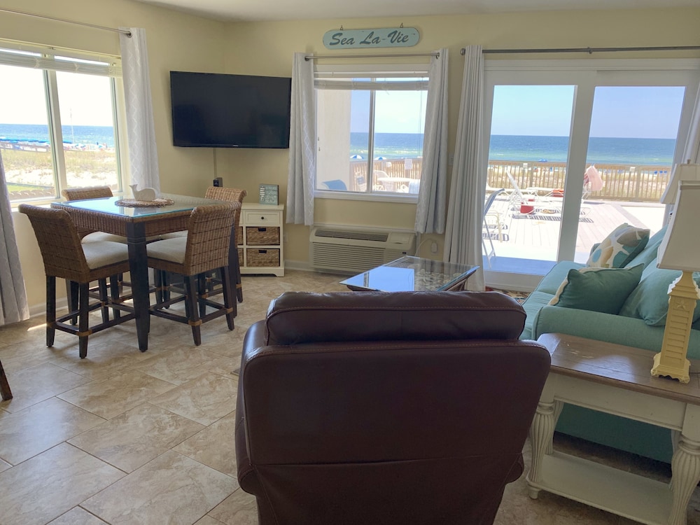 Vitamin S~e~a, Ground Floor Amazing, Beachfront Views!! - Perdido Beach, Pensacola