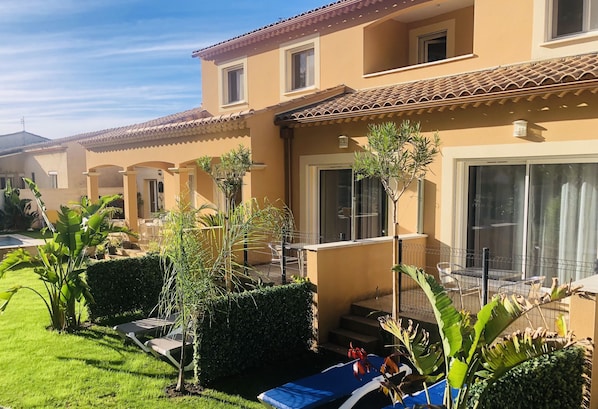 Quarto Duplo Deluxe (R) | Terraço/pátio interior