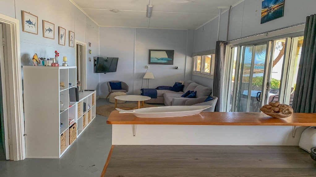 Railway Shack 1 Coffin Bay - Million Dollar Views - Coffin Bay