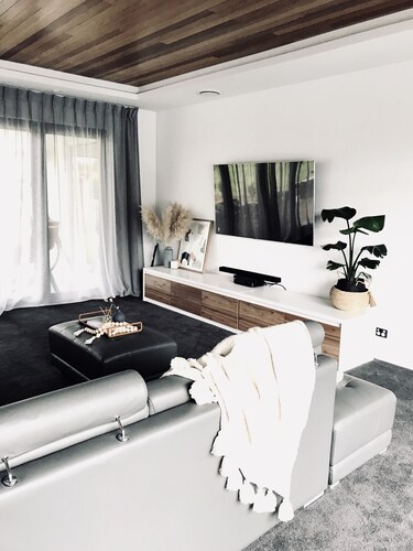 Luxury 5br Home • Sauna • Hot Tubs • Parking - Christchurch