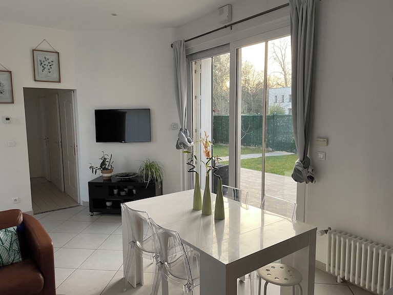 House With Castle View - Orléans