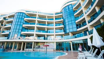Piscina exterior sazonal