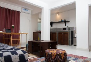 Quarto Duplo, 2 quartos | Sala | TV de ecrã plano 