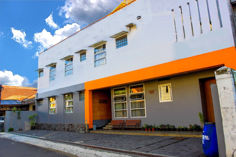 Saidah Guest House - Bandung